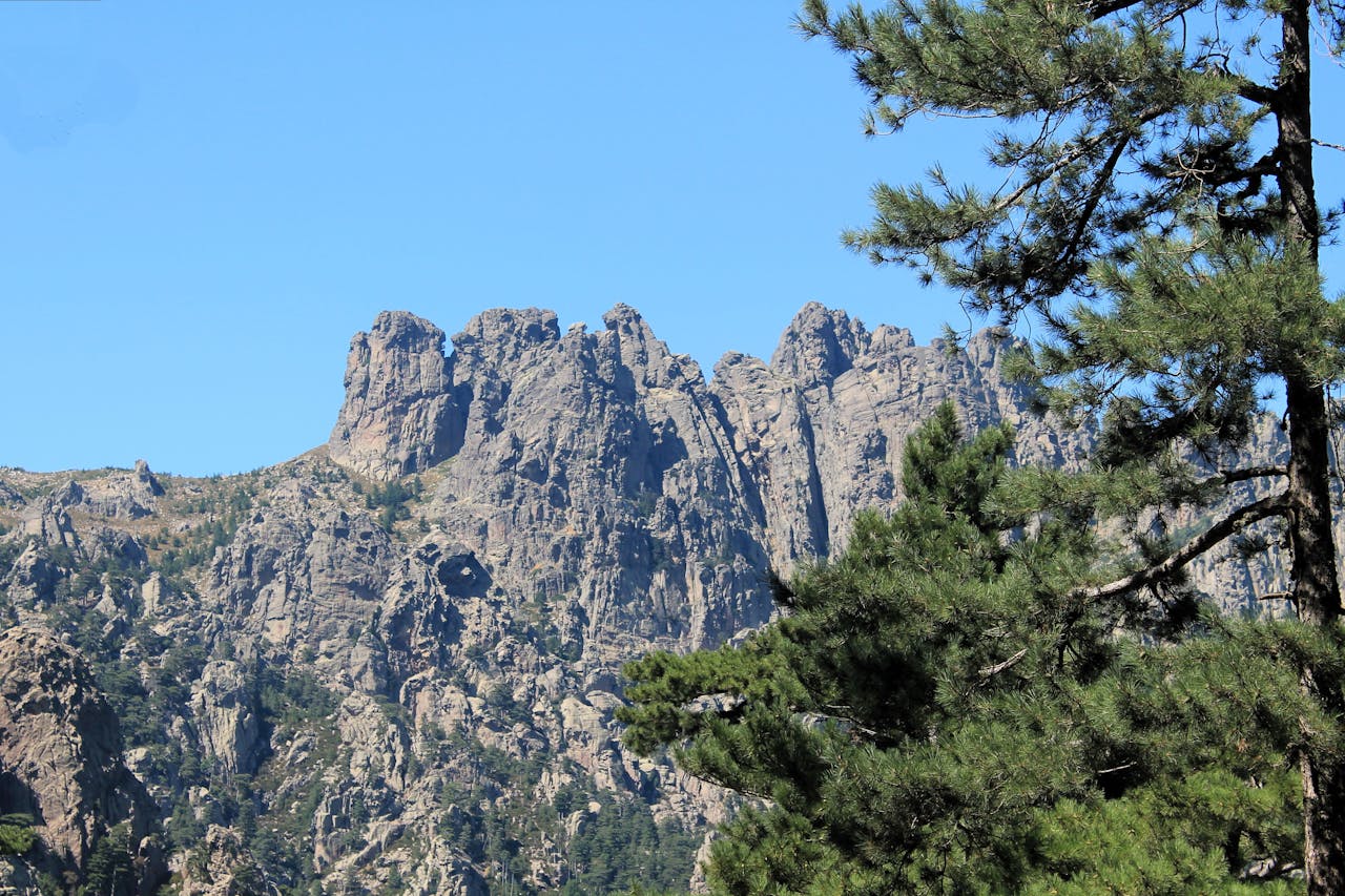 Randonnées dans le massif de Bavella en Corse : des itinéraires pour ...